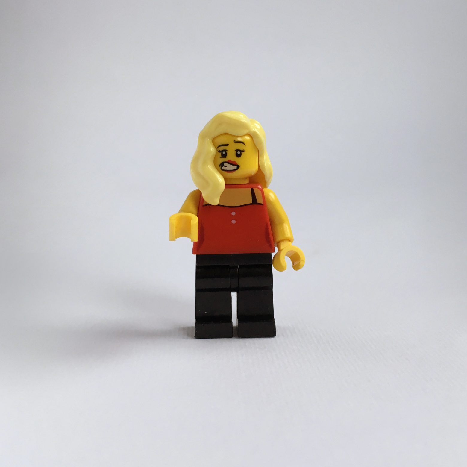 How to photograph small objects | Ownetic Magazine