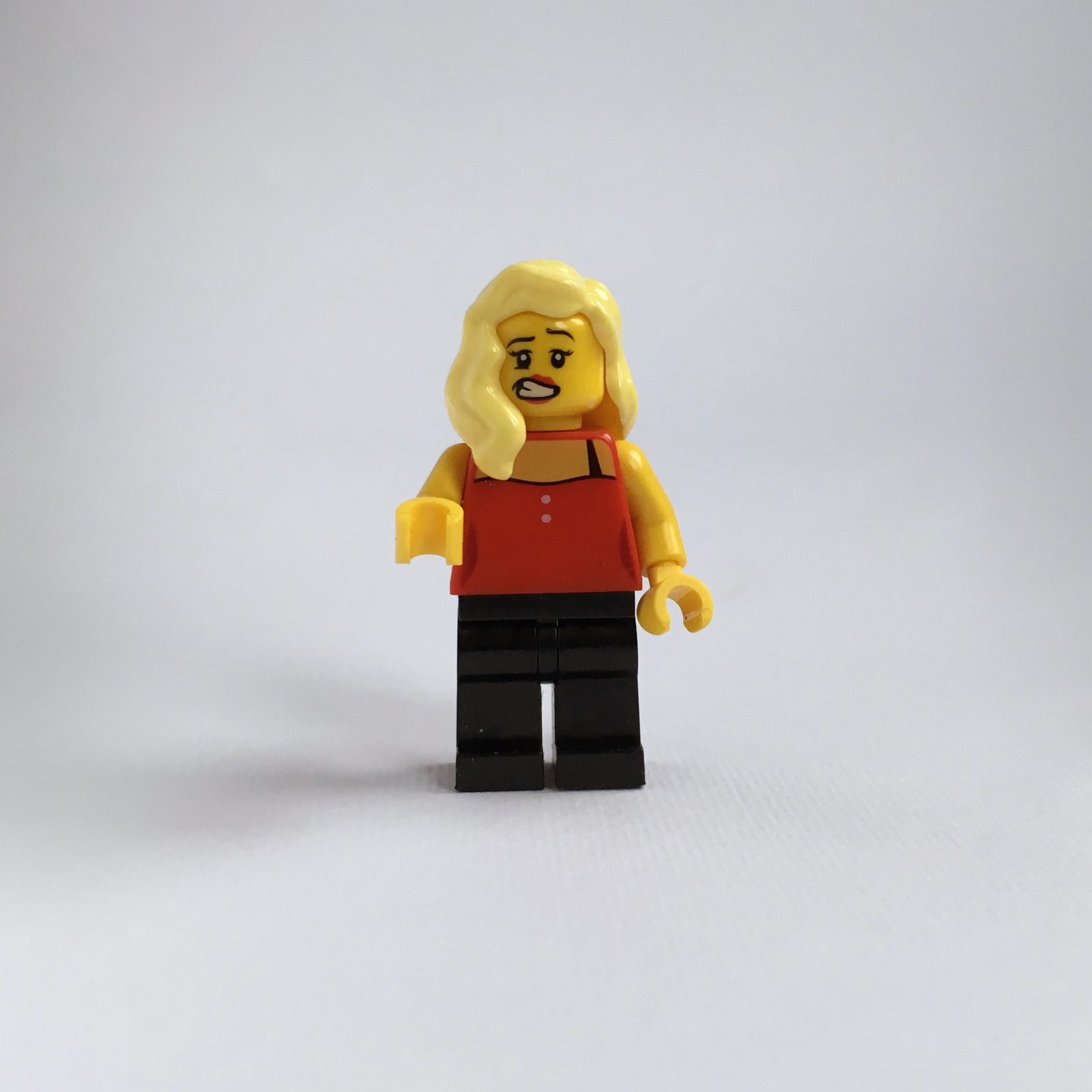 How to photograph small objects | Ownetic Magazine