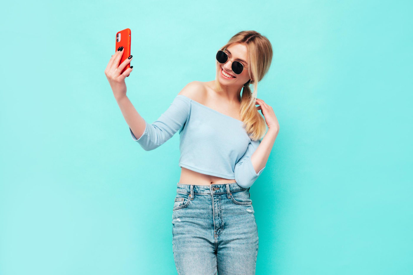 The Impact of Social Media Influencers on Fashion Trends | Ownetic Magazine